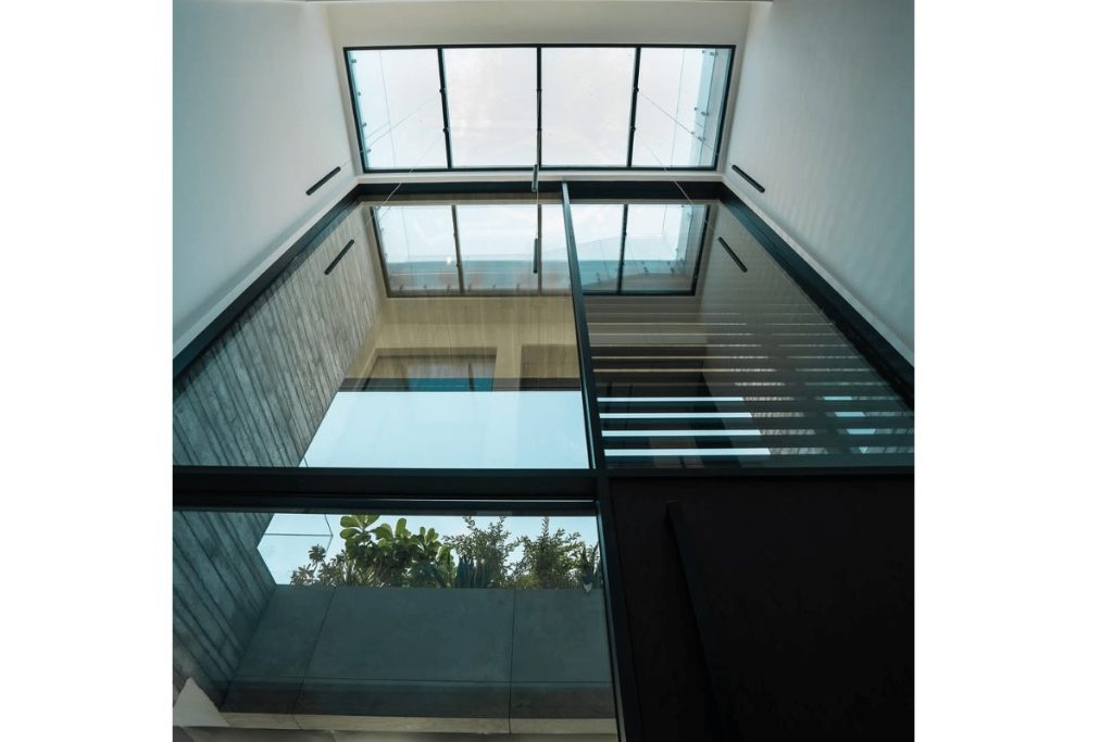 Sleek Windows Installation Services in Emerald Hills - Quality & Style